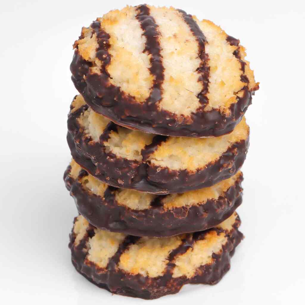 Macarons vs Macaroons - Learn about these exquisite treats