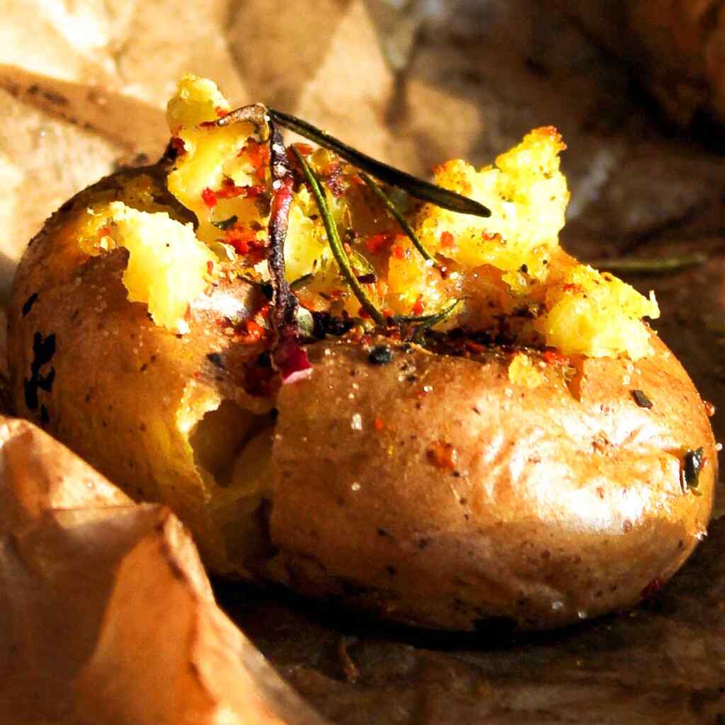 Best Toppings For Baked Potatoes - 20 Topping Options