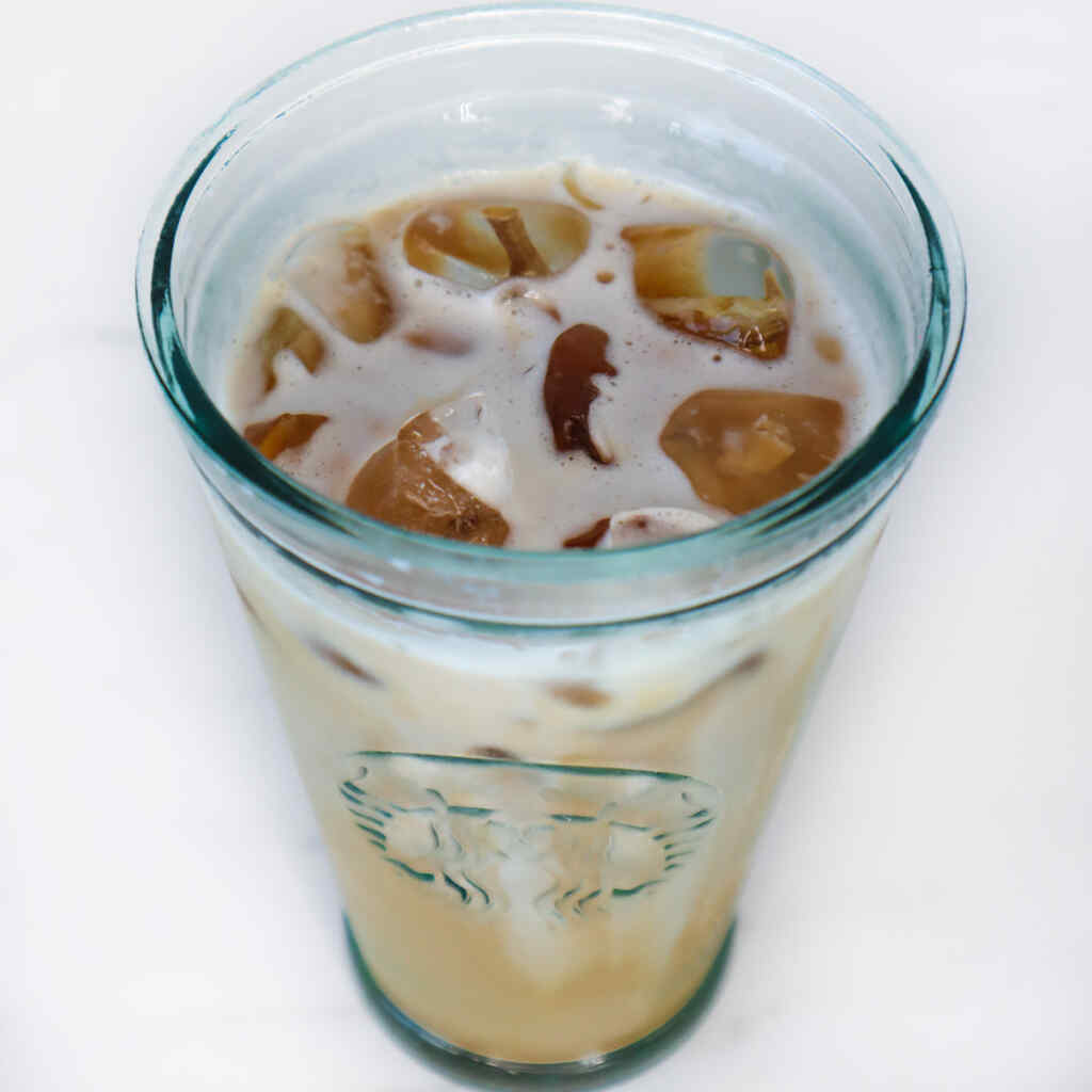 Iced Double Espresso With Milk - Easy iced coffee recipe