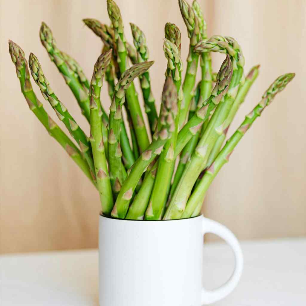 What's In Season In April - A Guide to Seasonal Ingredients