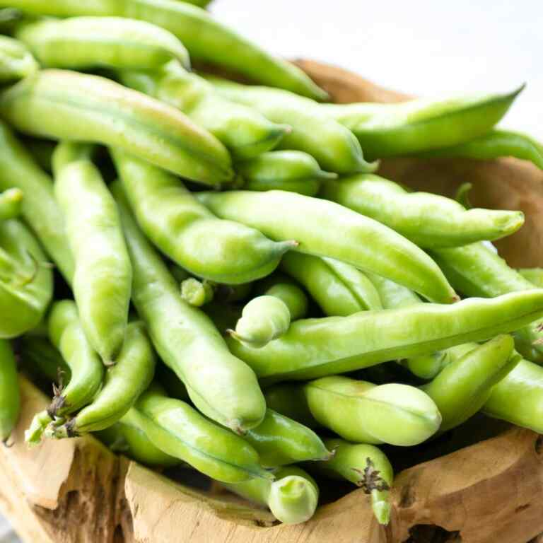 What's In Season In April - A Guide to Seasonal Ingredients