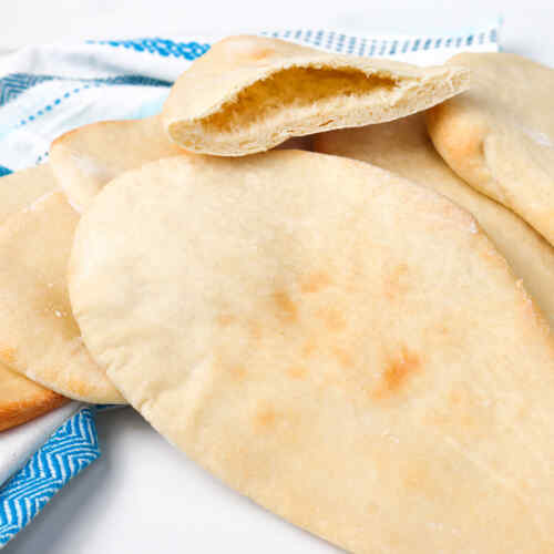 Homemade Pitta Bread Recipe: Soft, Warm, Irresistible