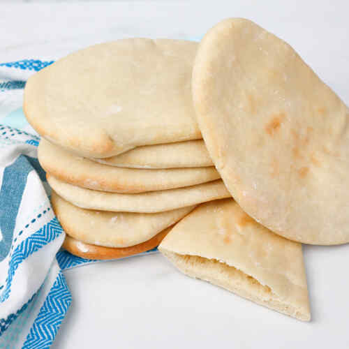Homemade Pitta Bread Recipe: Soft, Warm, Irresistible