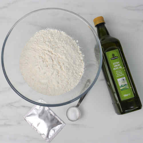 Homemade Pitta Bread Recipe: Soft, Warm, Irresistible
