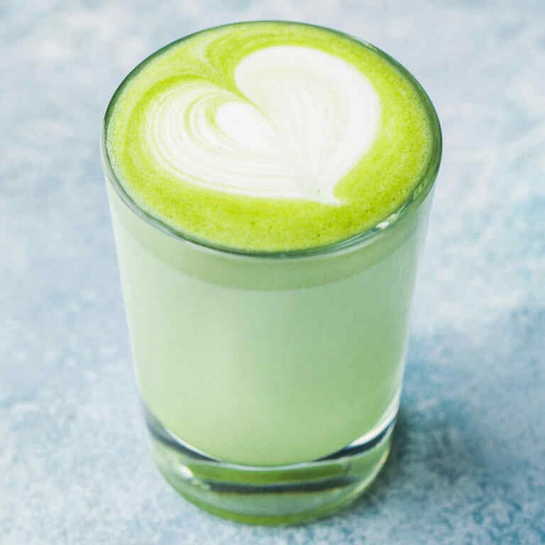 Apa itu Matcha? Menjelajahi Asal Usul dan Manfaat Teh Hijau Jepang